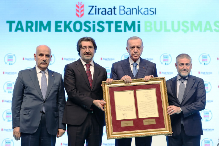 Cumhurbaşkanı Erdoğan, Haliç Kongre Merkezi’nde düzenlenen Ziraat ...