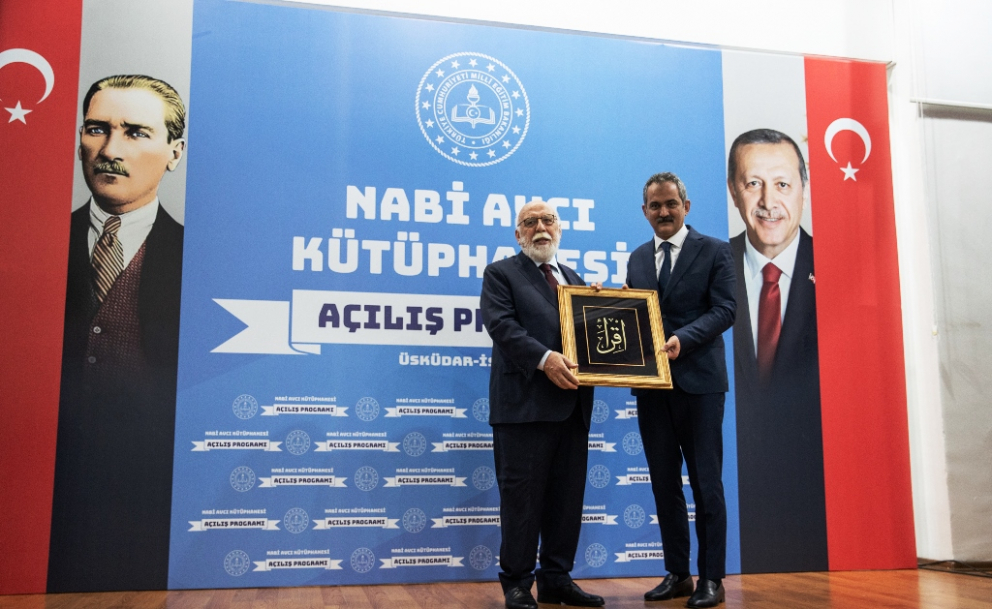 Milli Eğitim Bakanı Özer, Kandilli Kız Anadolu Lisesi’nde kurulan Prof ...